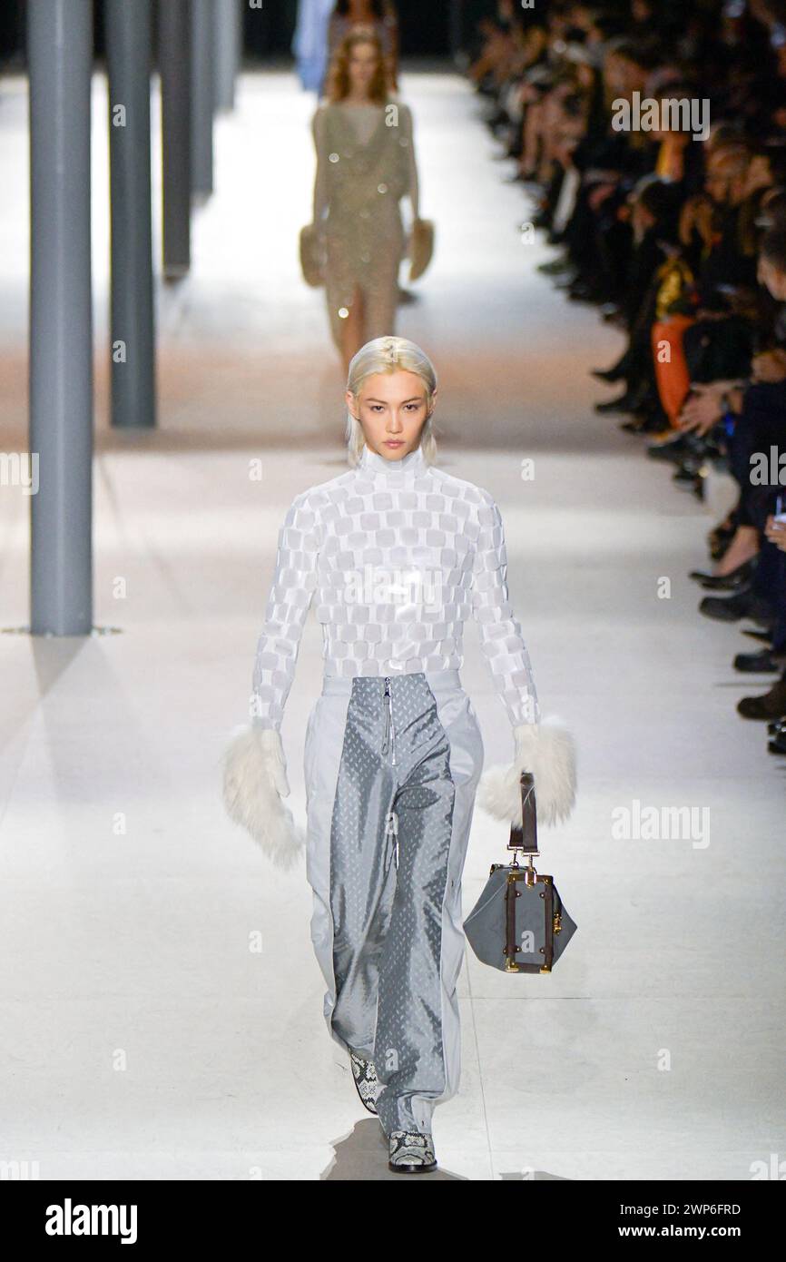 Australian singer model hi-res stock photography and images - Alamy