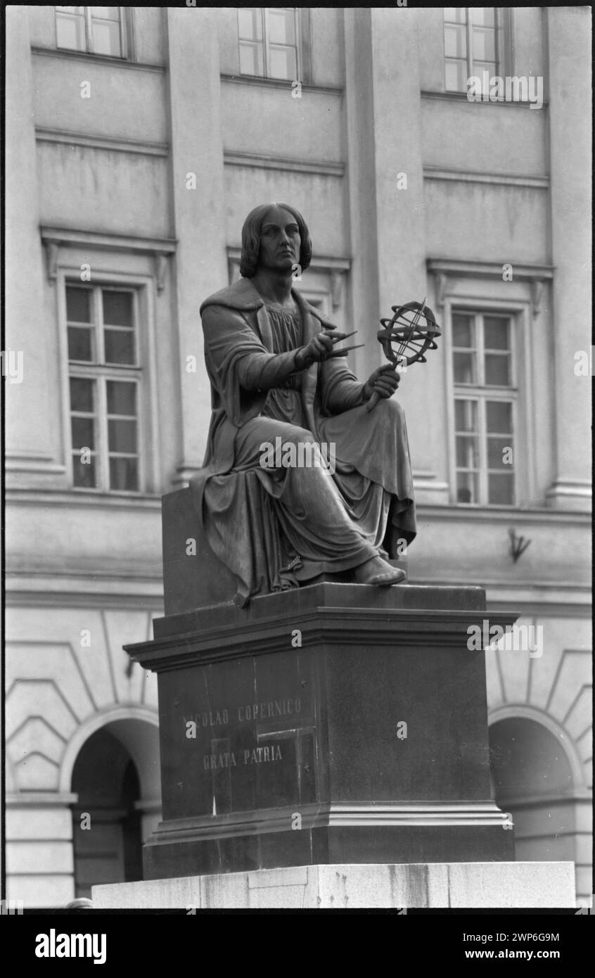 Historic monument nicolaus copernicus Black and White Stock Photos ...