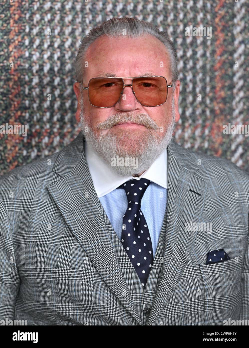 Ray winstone 2024 hi-res stock photography and images - Alamy