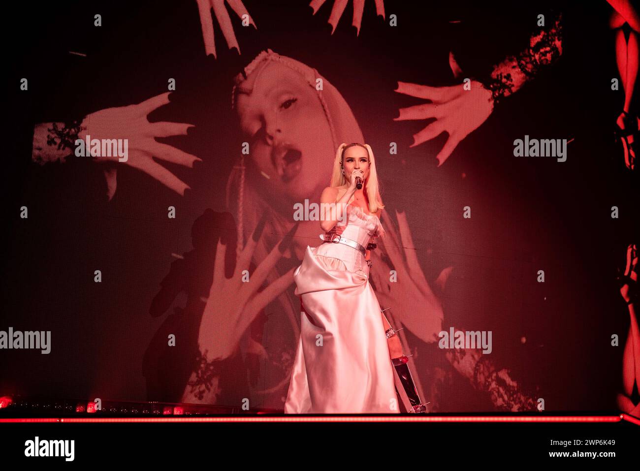 Kim petras singer hi-res stock photography and images - Alamy