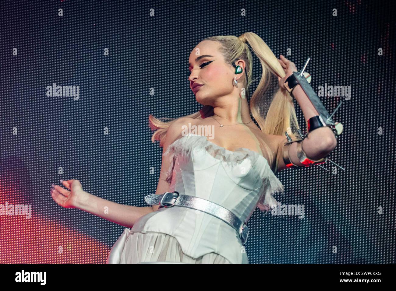 Kim petras singer hi-res stock photography and images - Alamy