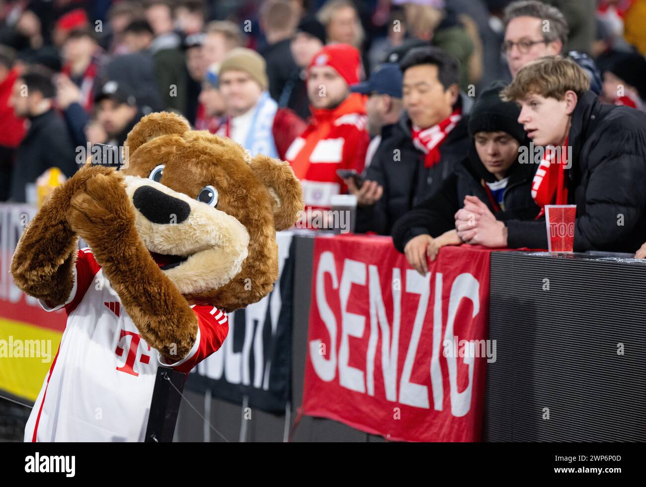 Munich, Germany. 05th Mar, 2024. Soccer: Champions League, Bayern ...