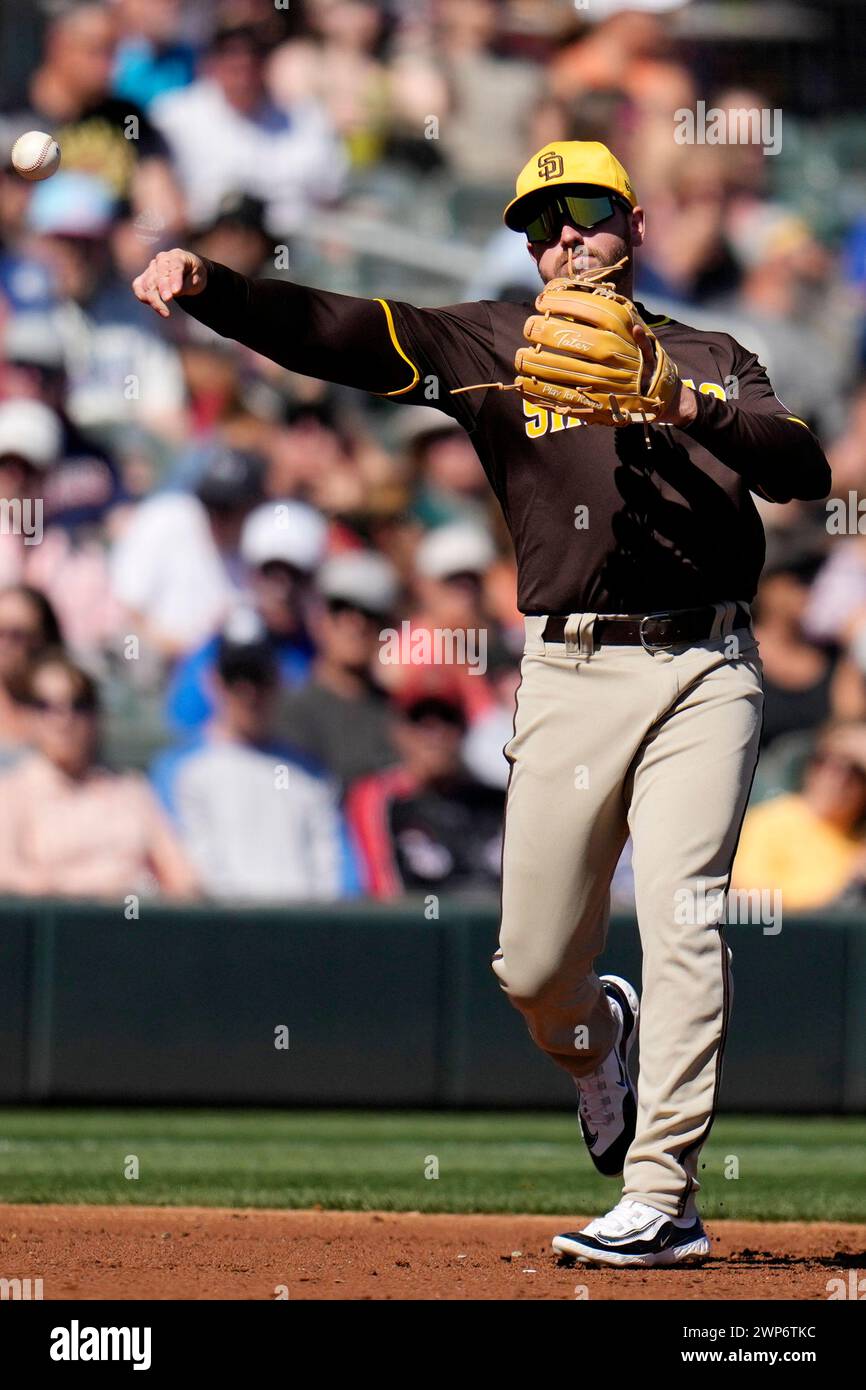 San Diego Padres third baseman Matthew Batten warms up during the third ...