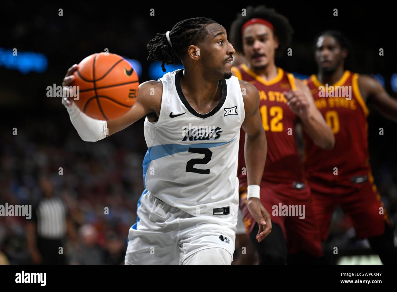 Central Florida guard Shemarri Allen (2) grabs a rebound in front of ...