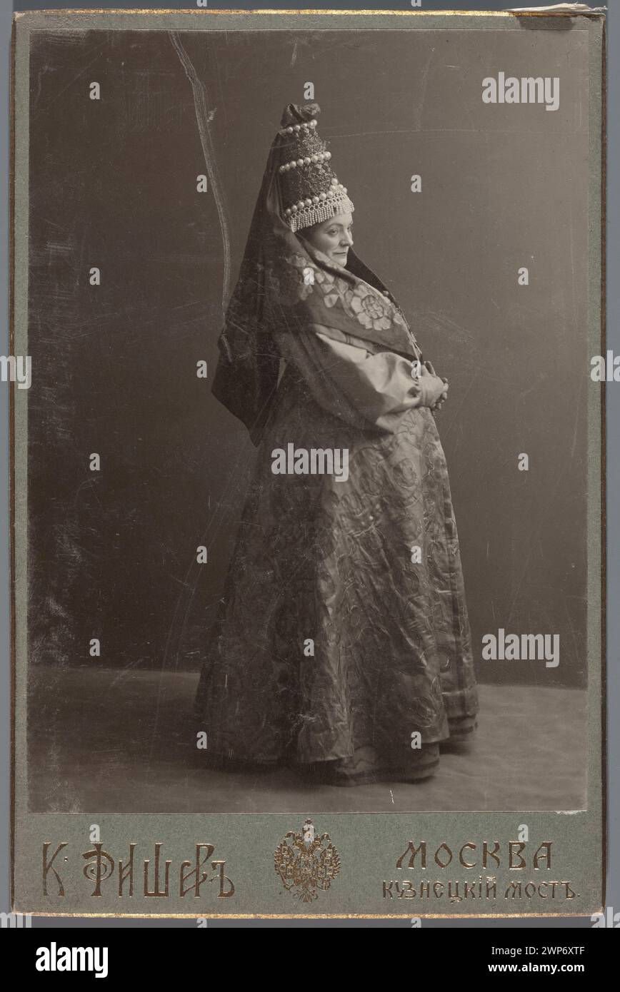 Portrait of the actress (Paper) In the stage costume (the whole ...