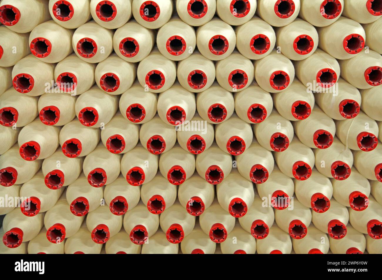 Machine spun yarn hi-res stock photography and images - Alamy