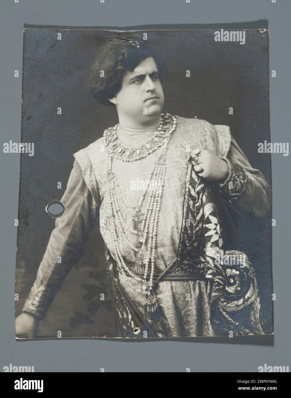 Portrait of Giovanni Martinelli (1885-1969), Piwak in "Oski, in a stage ...