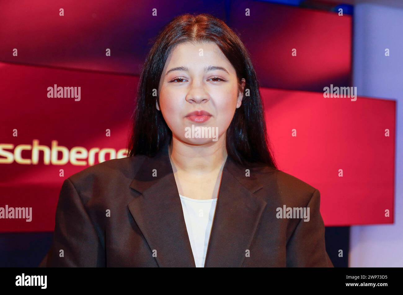 Yasmine MBarek in der ARD-Talkshow maischberger im WDR Studio B. Köln, 05.03.2024 *** Yasmine ...