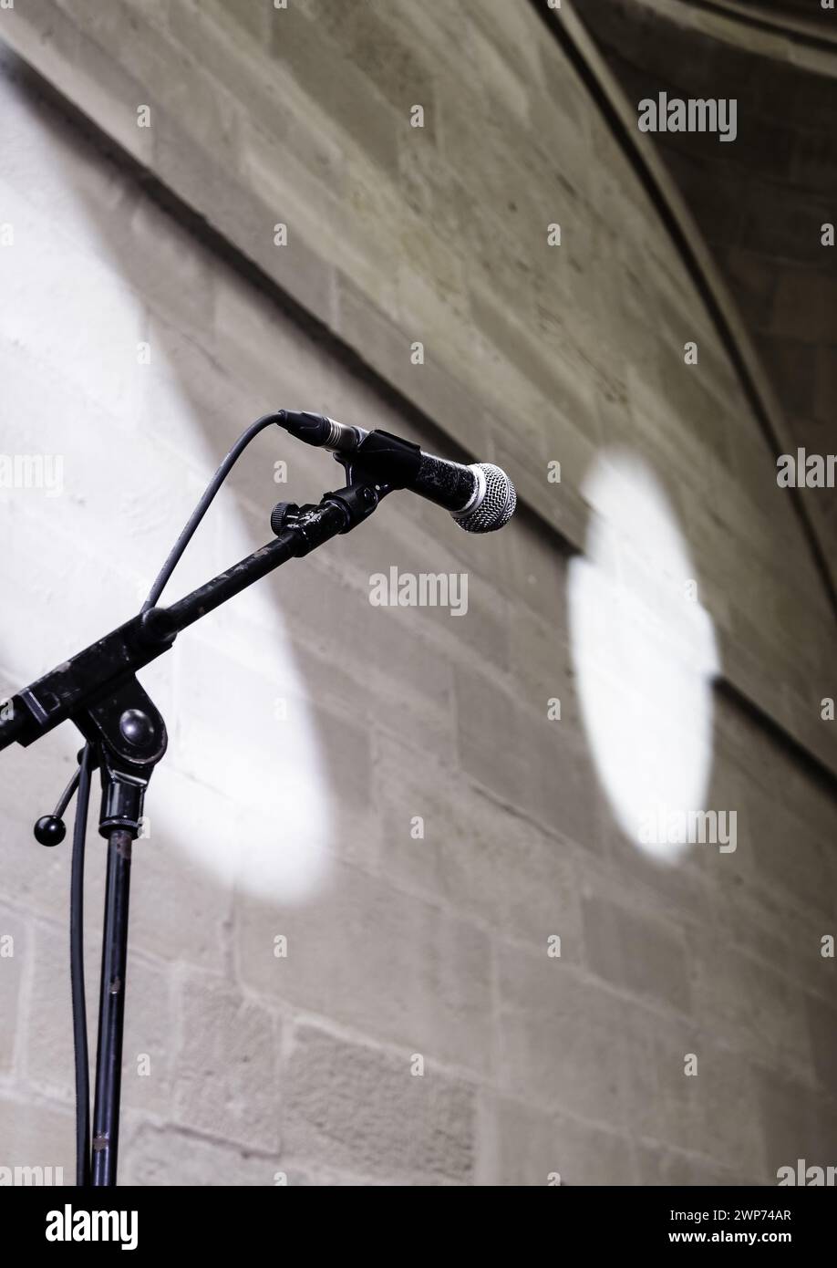 Singing tool hi-res stock photography and images - Alamy