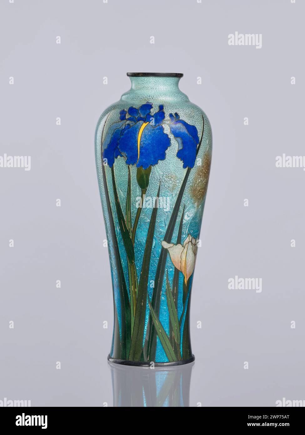 Japanese cloisonné vase by Miwa Tomisaburô, early 20th century (1901 ...