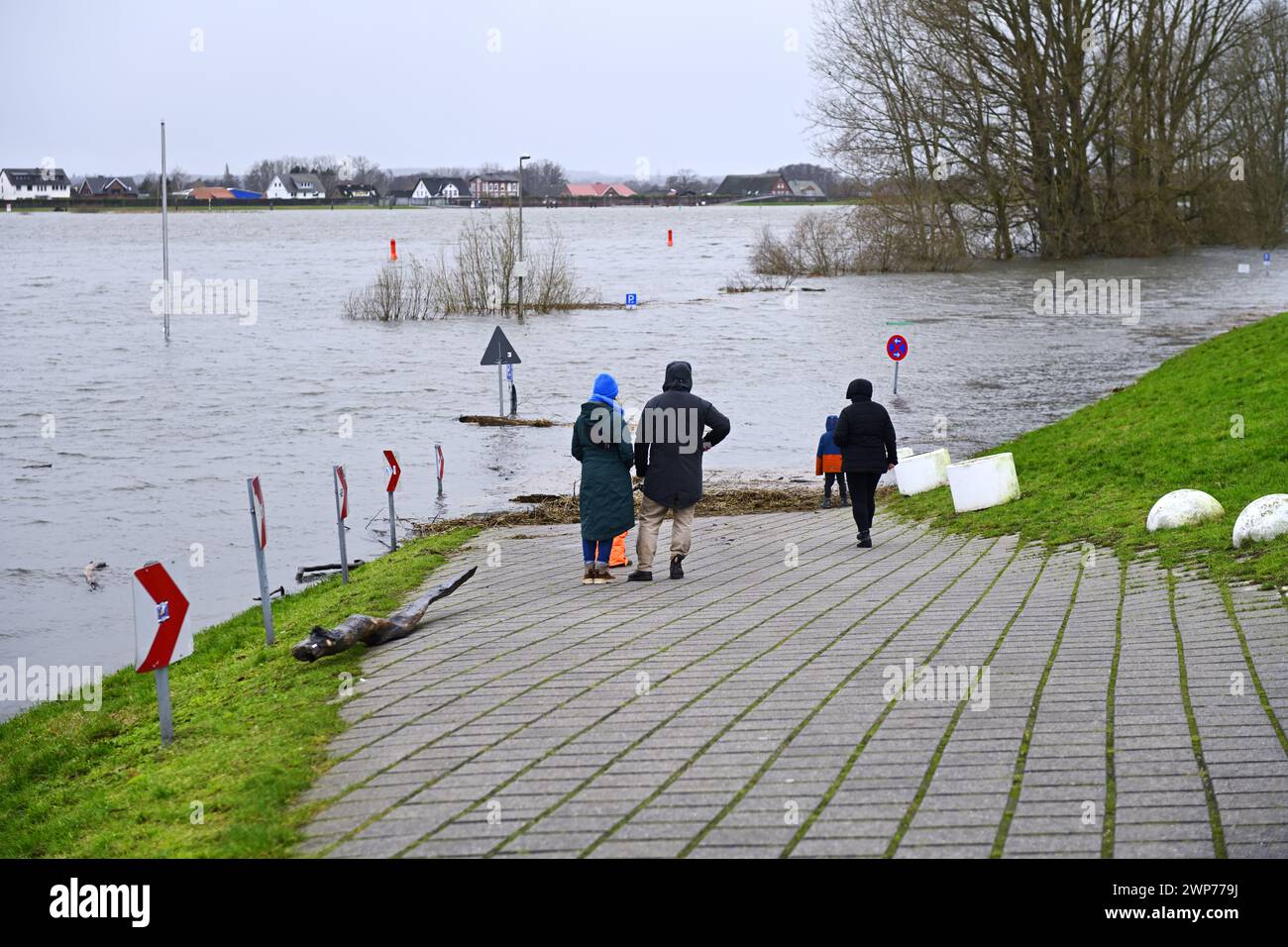 Hochwasser europa menschen hi-res stock photography and images - Alamy
