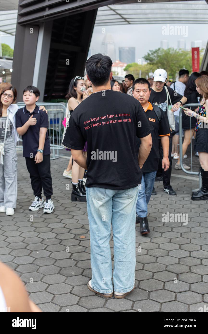 Taylor swift tour t shirt hi-res stock photography and images - Alamy