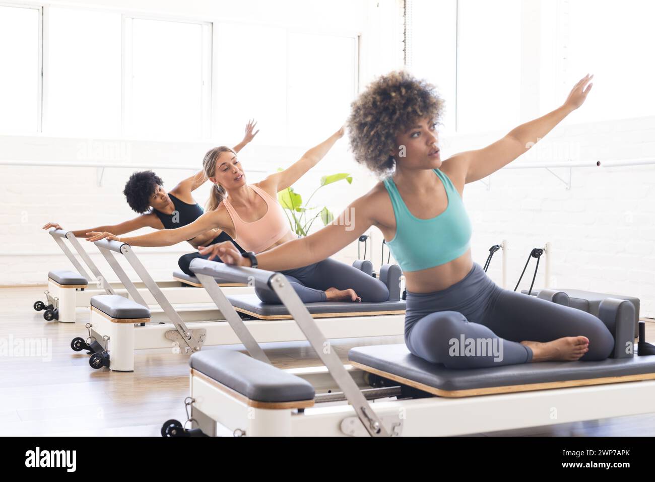Group of people in a pilates class hi-res stock photography and images ...
