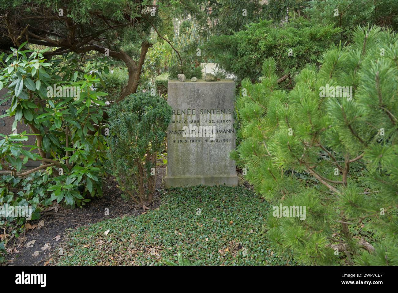 Renée Sintenis und Magdalena Goldmann, Ehrengrab, Waldfriedhof Dahlem, Hüttenweg, Steglitz ...