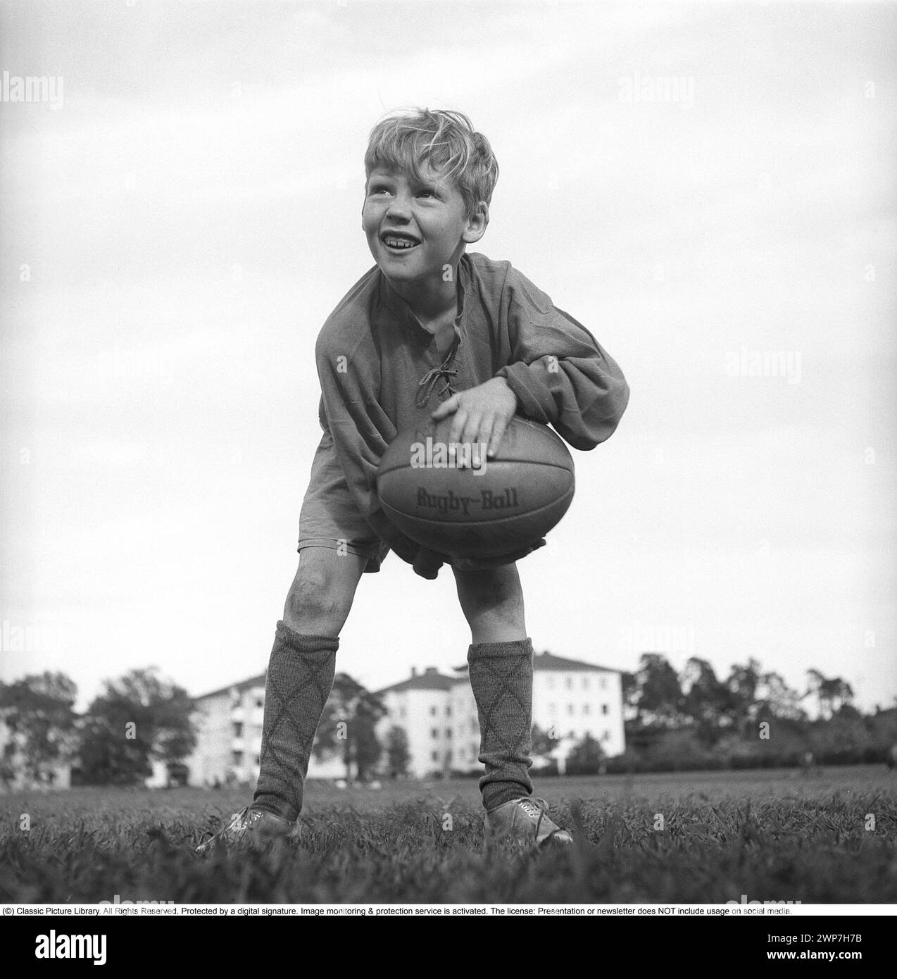 Vintage rugby player hi-res stock photography and images - Alamy