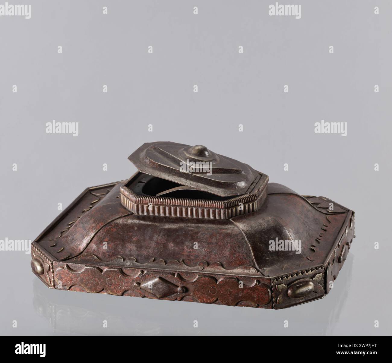 Chest lid from the first part of the 19th century, showing wooden ...