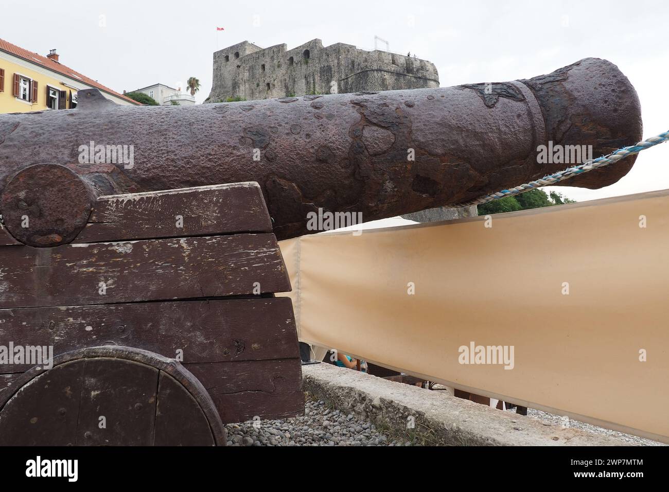 Air defense cannon hi-res stock photography and images - Alamy