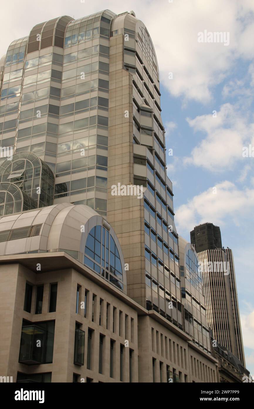 A contemporary office structure modeled after the world's biggest in ...