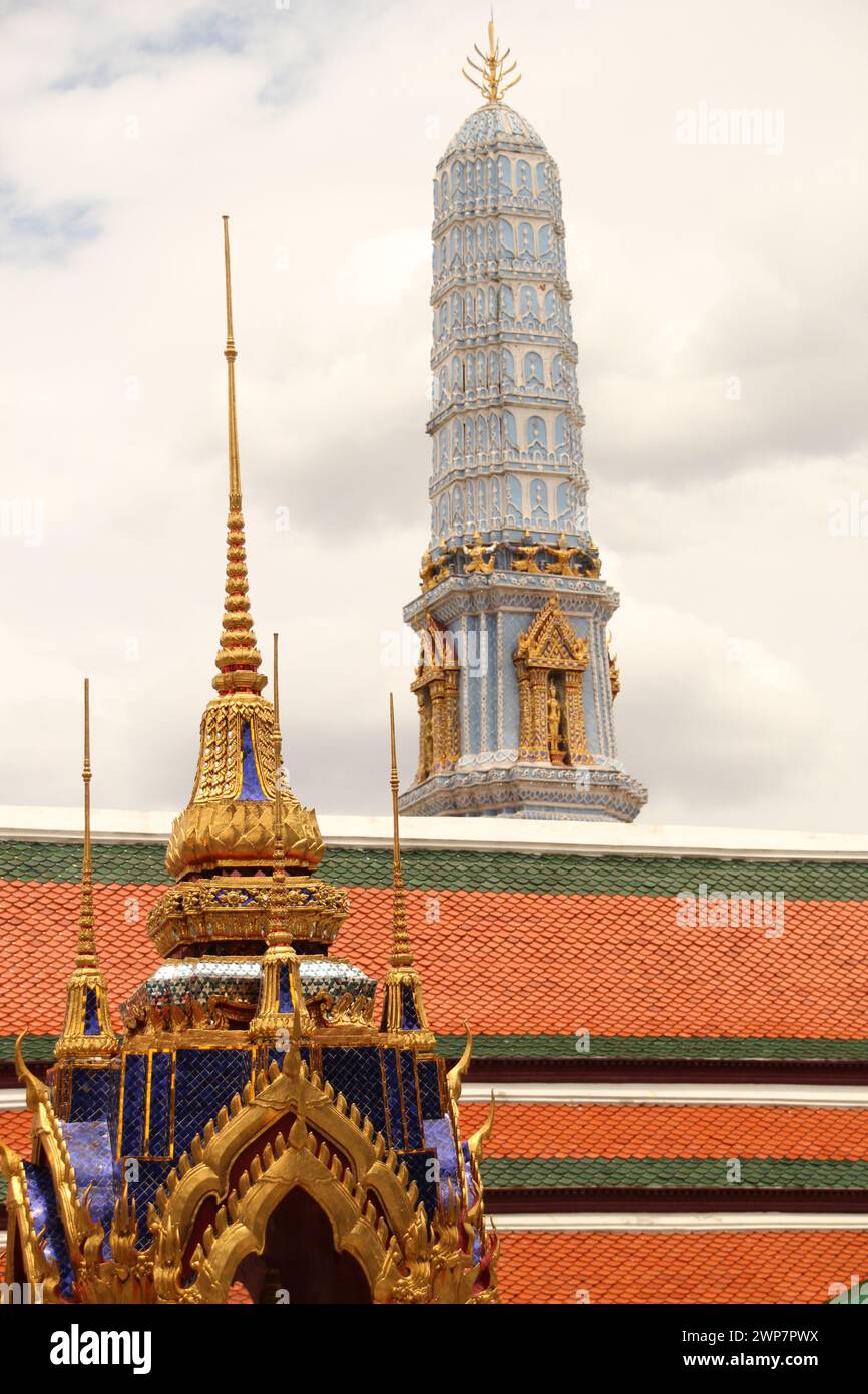 Impressive historic building backdrop hi-res stock photography and ...