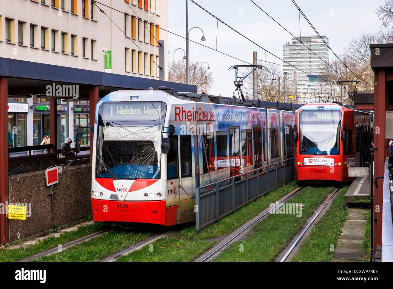 Greened track bed hi-res stock photography and images - Alamy