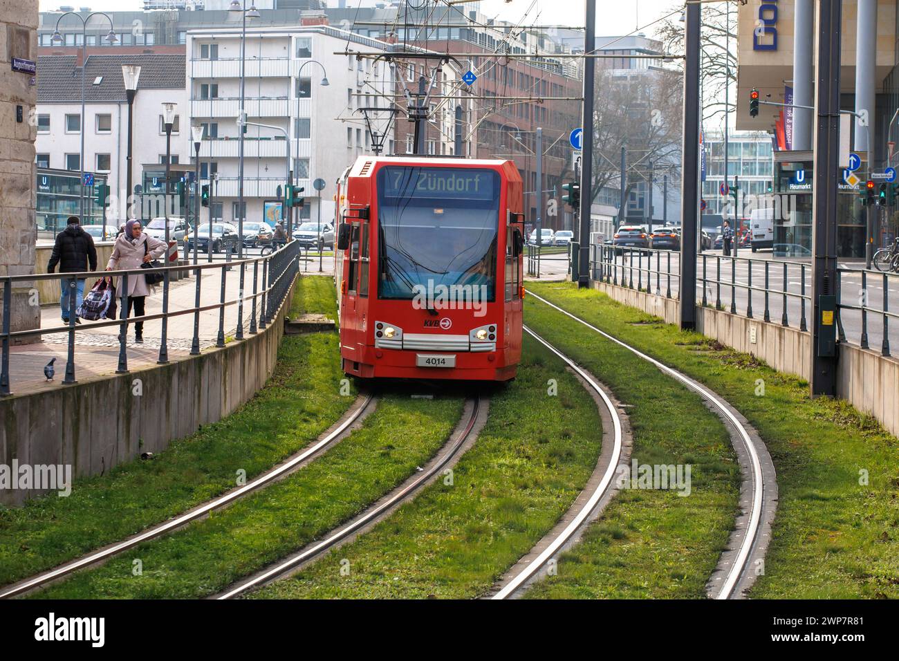 Greened track bed hi-res stock photography and images - Alamy