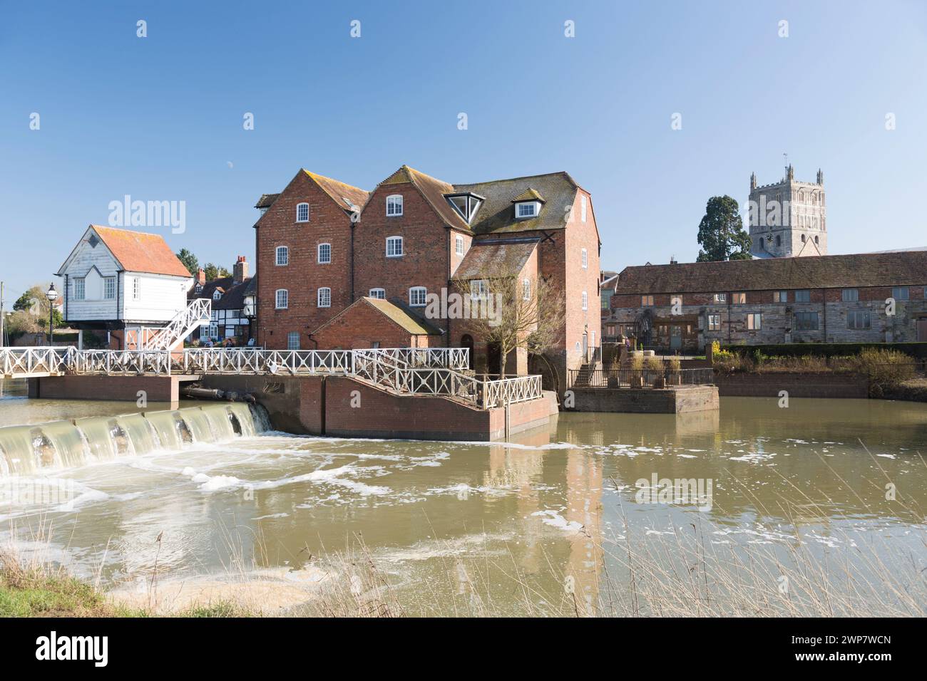 UK, Tewkesbury, weir and Abbey Mill Stock Photo - Alamy