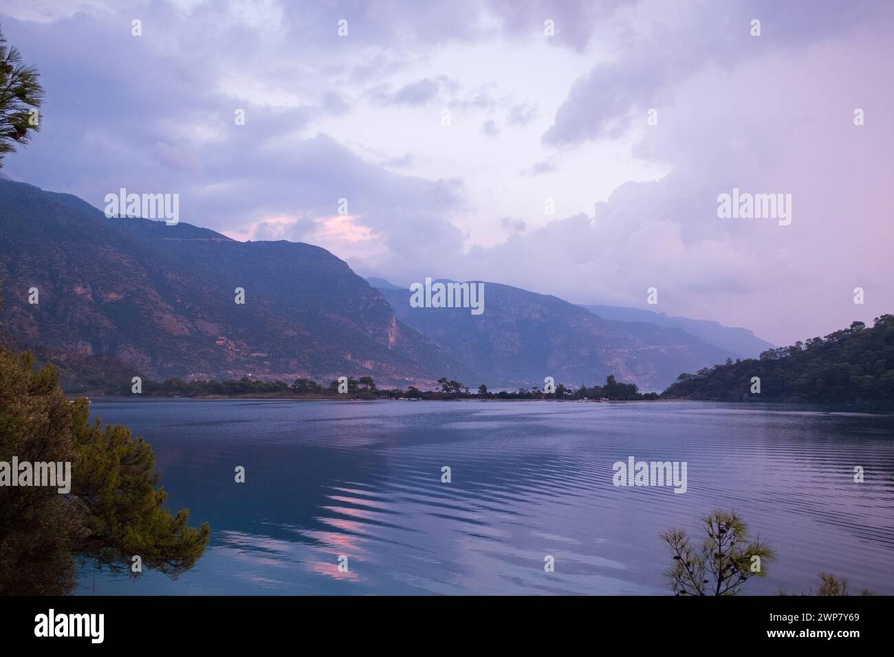 Oludeniz Beach And Blue Lagoon Oludeniz beach is best beaches in Turkey ...