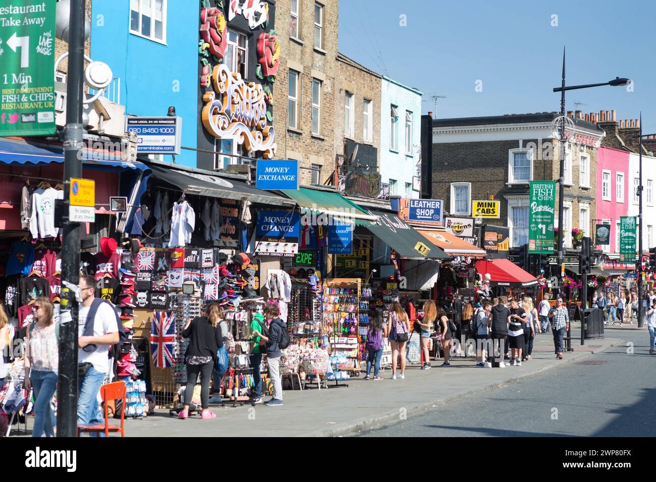 High street shopping scene london hi-res stock photography and images ...