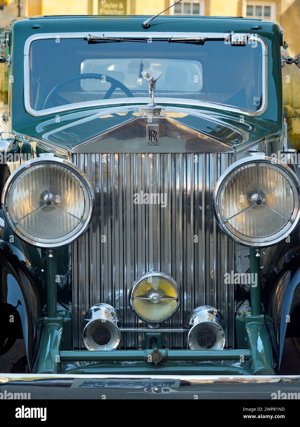 Stow-on-the-Wold is a prosperous and pretty market town in ...