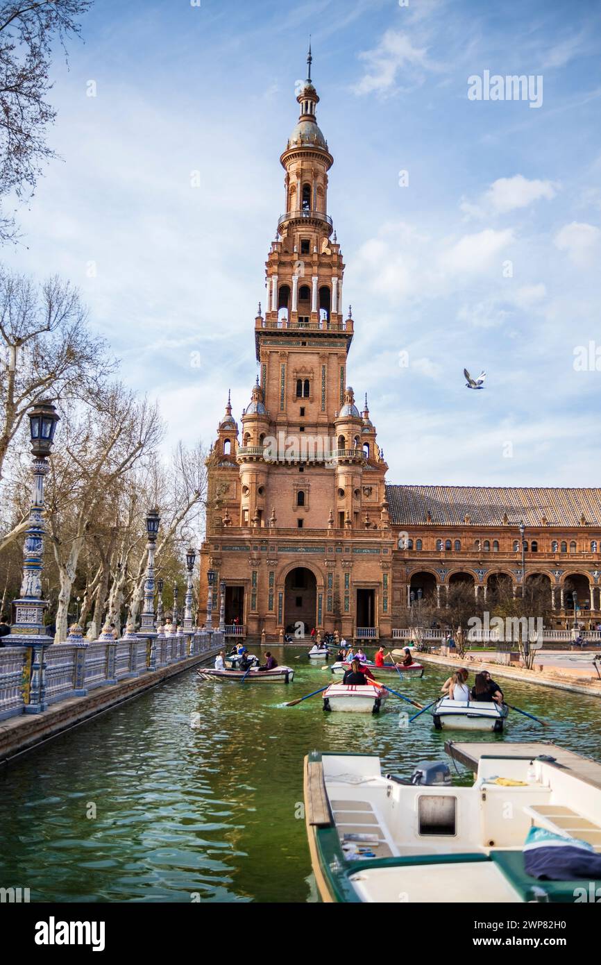 Seville spain march 2022 hi-res stock photography and images - Alamy