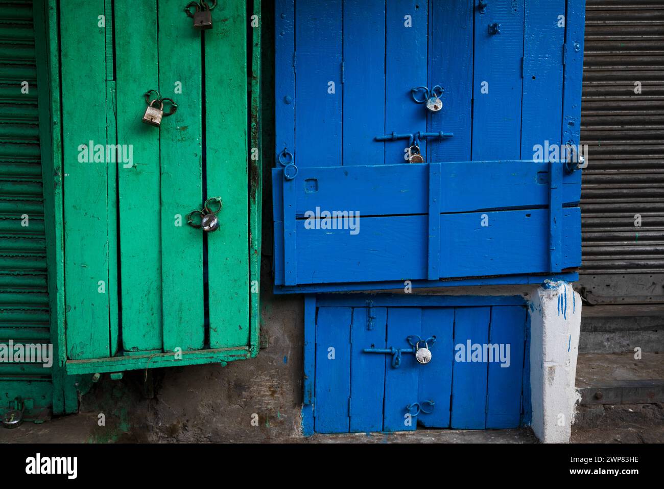 Kolkata street hi-res stock photography and images - Alamy
