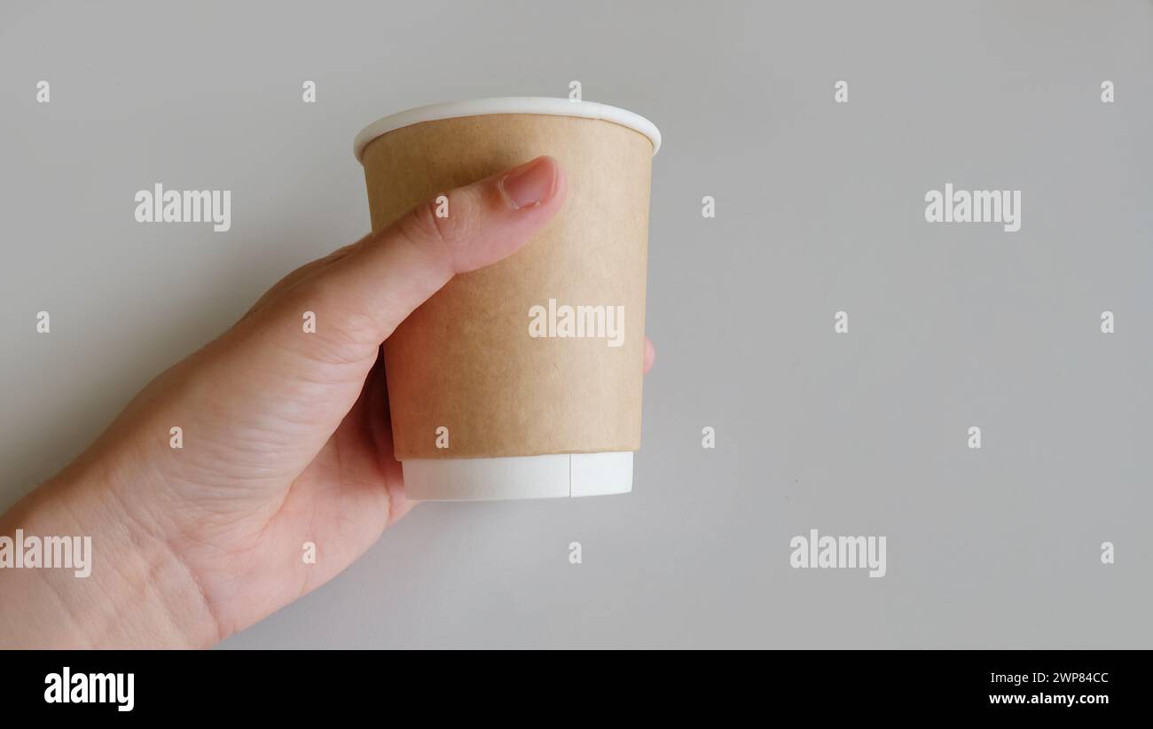 Simple brown paper packaging hi-res stock photography and images - Alamy