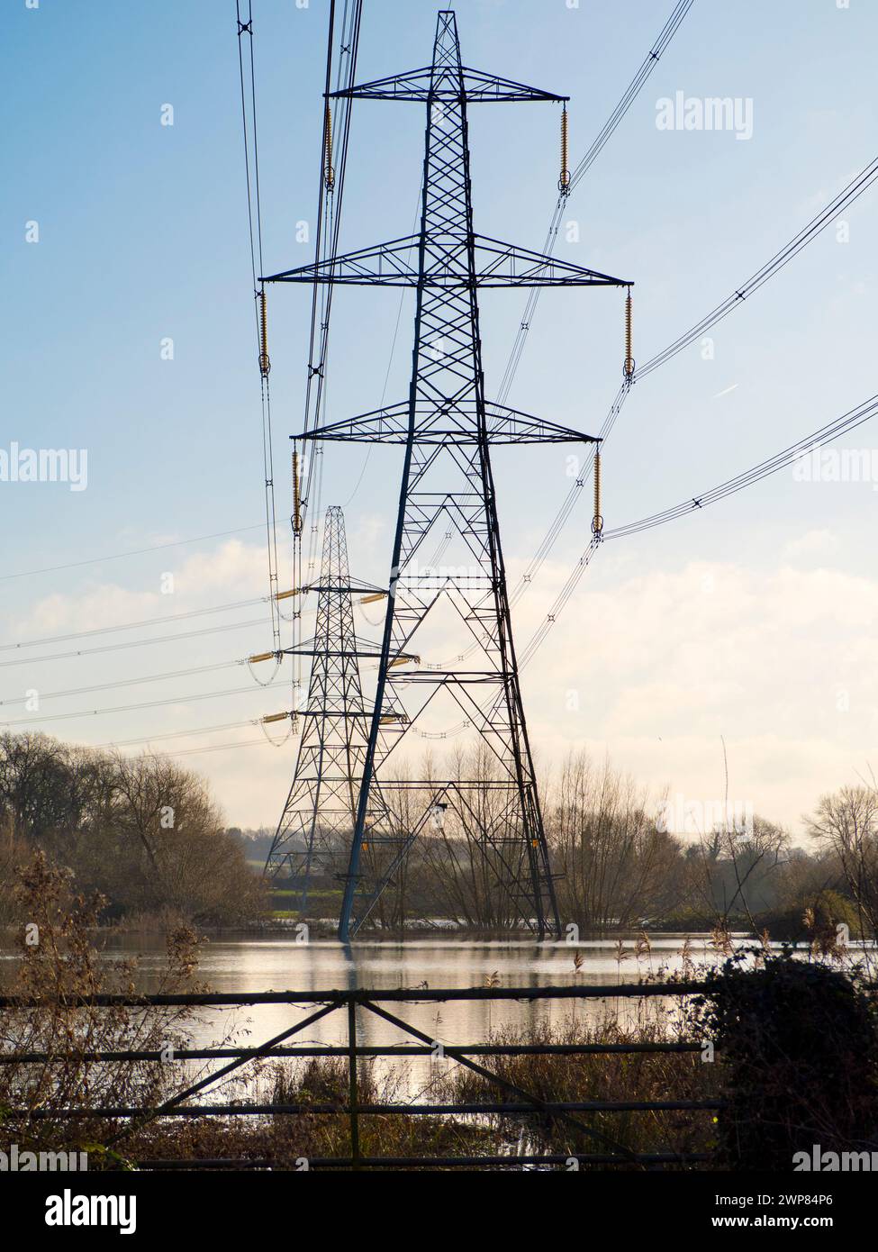 Electricity transmission towers glowing hi-res stock photography and ...