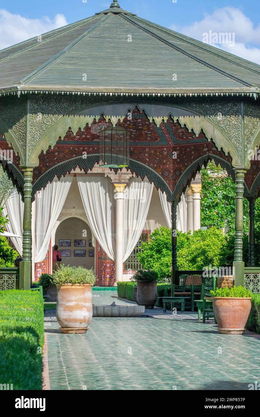 Arabic garden hi-res stock photography and images - Alamy