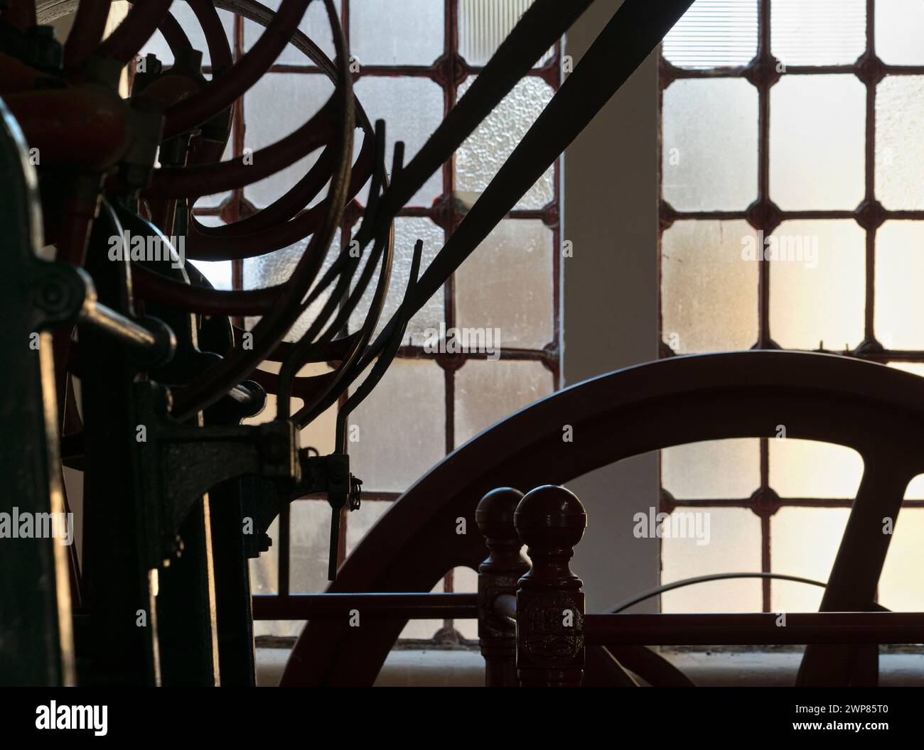 Victorian silhouette family hi-res stock photography and images - Alamy