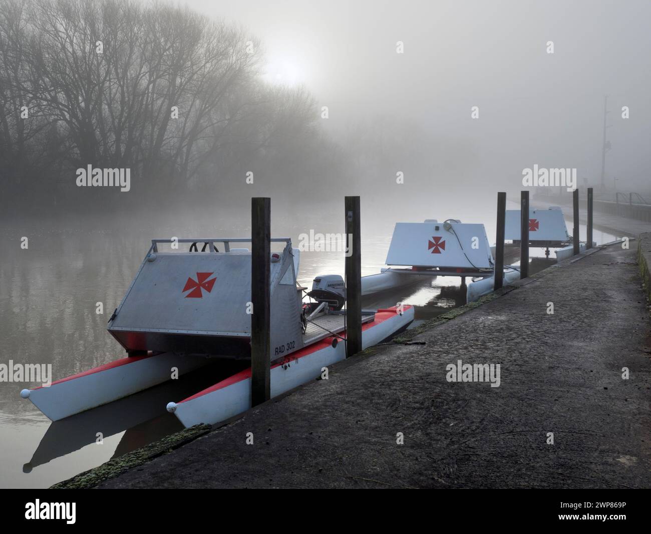 Founded in 1921 and located on a beautiful part of the Thames in ...