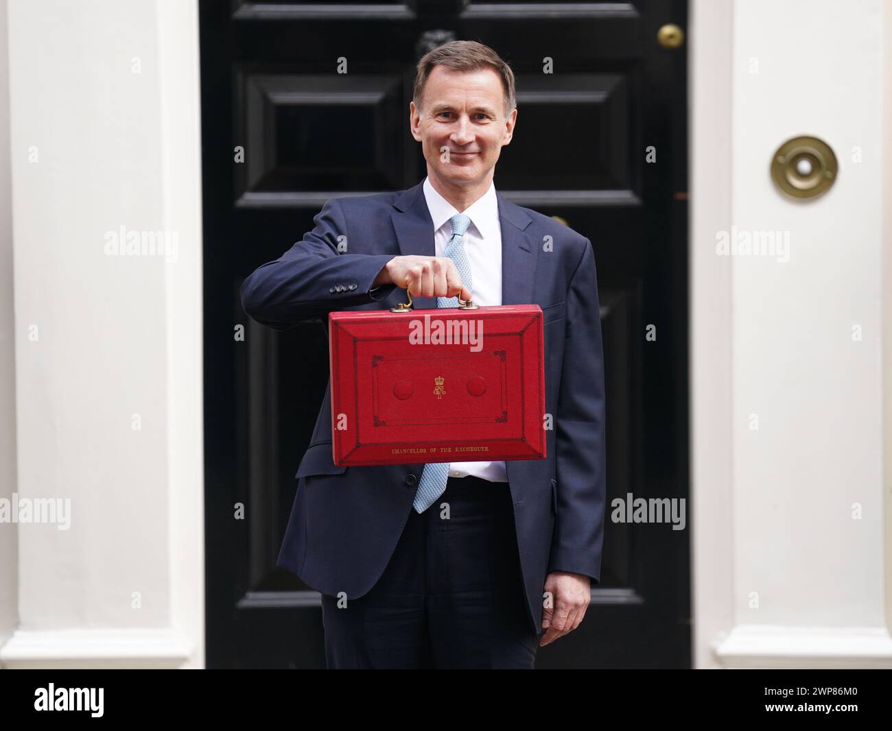 Chancellor of the Exchequer Jeremy Hunt leaves 11 Downing Street ...