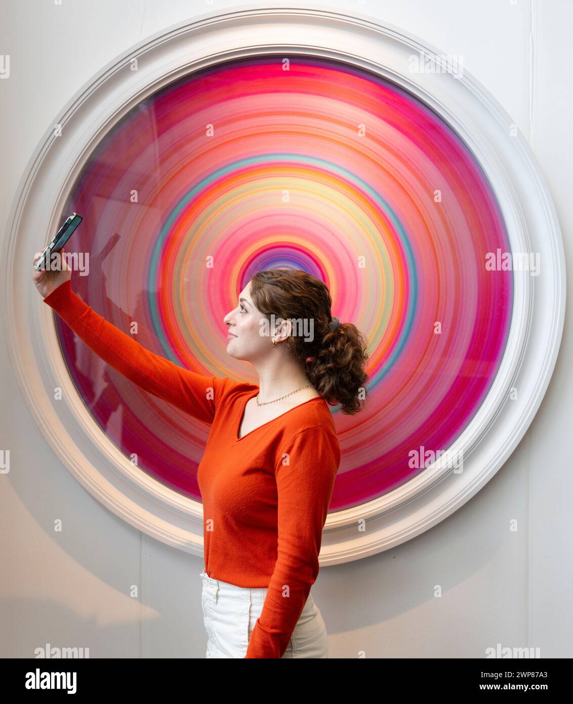 Pantone colour of the year 2024 hi-res stock photography and images - Alamy