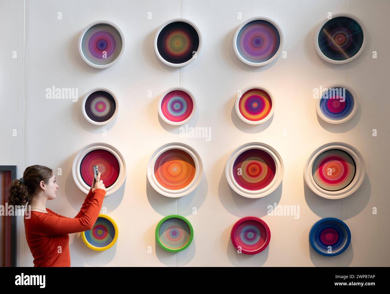 Pantone colour of the year 2024 hi-res stock photography and images - Alamy
