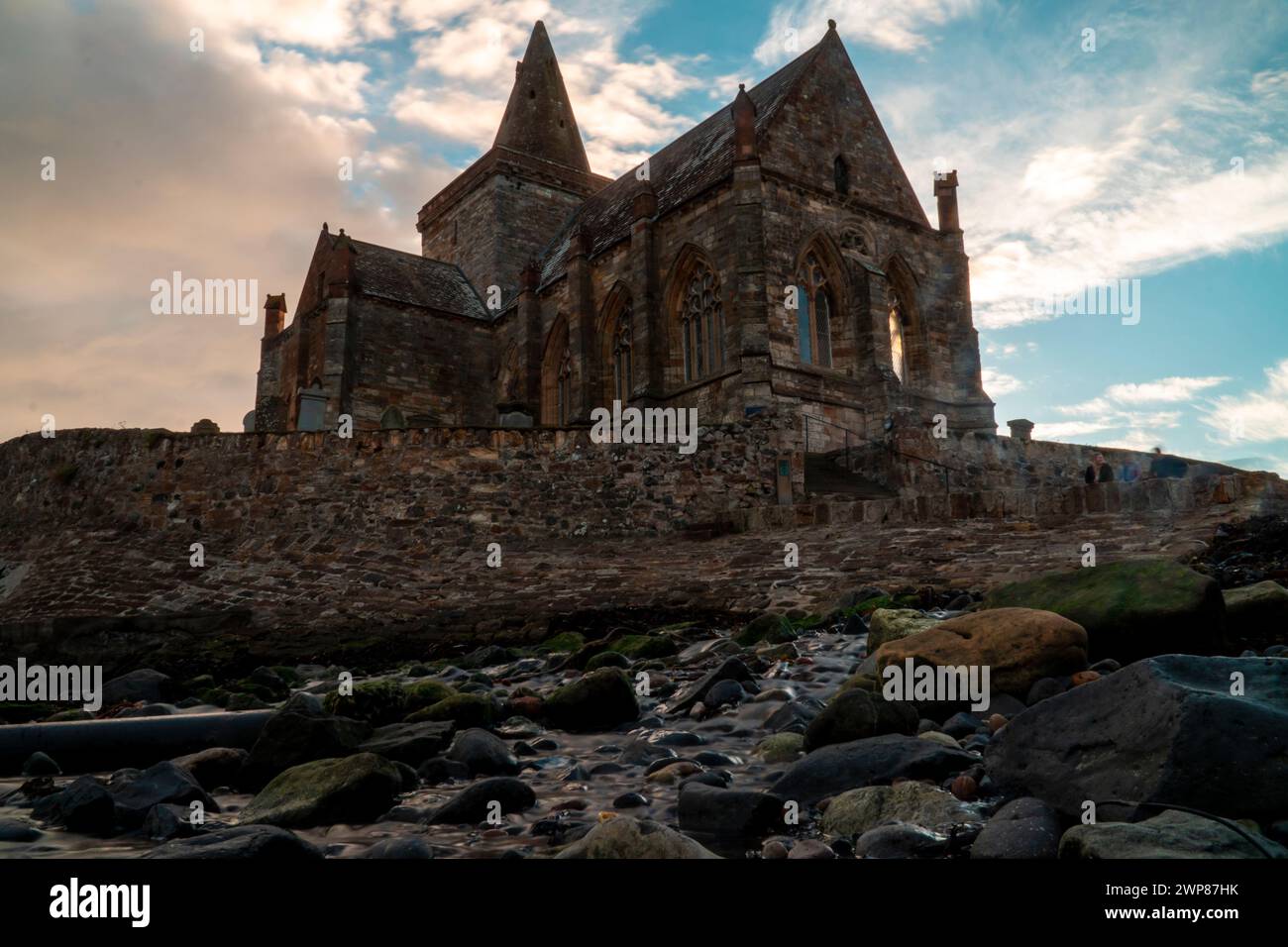 Rocky hilltop castle hi-res stock photography and images - Alamy