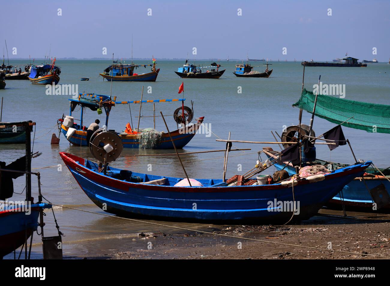 Vietnam fishing village hi-res stock photography and images - Alamy