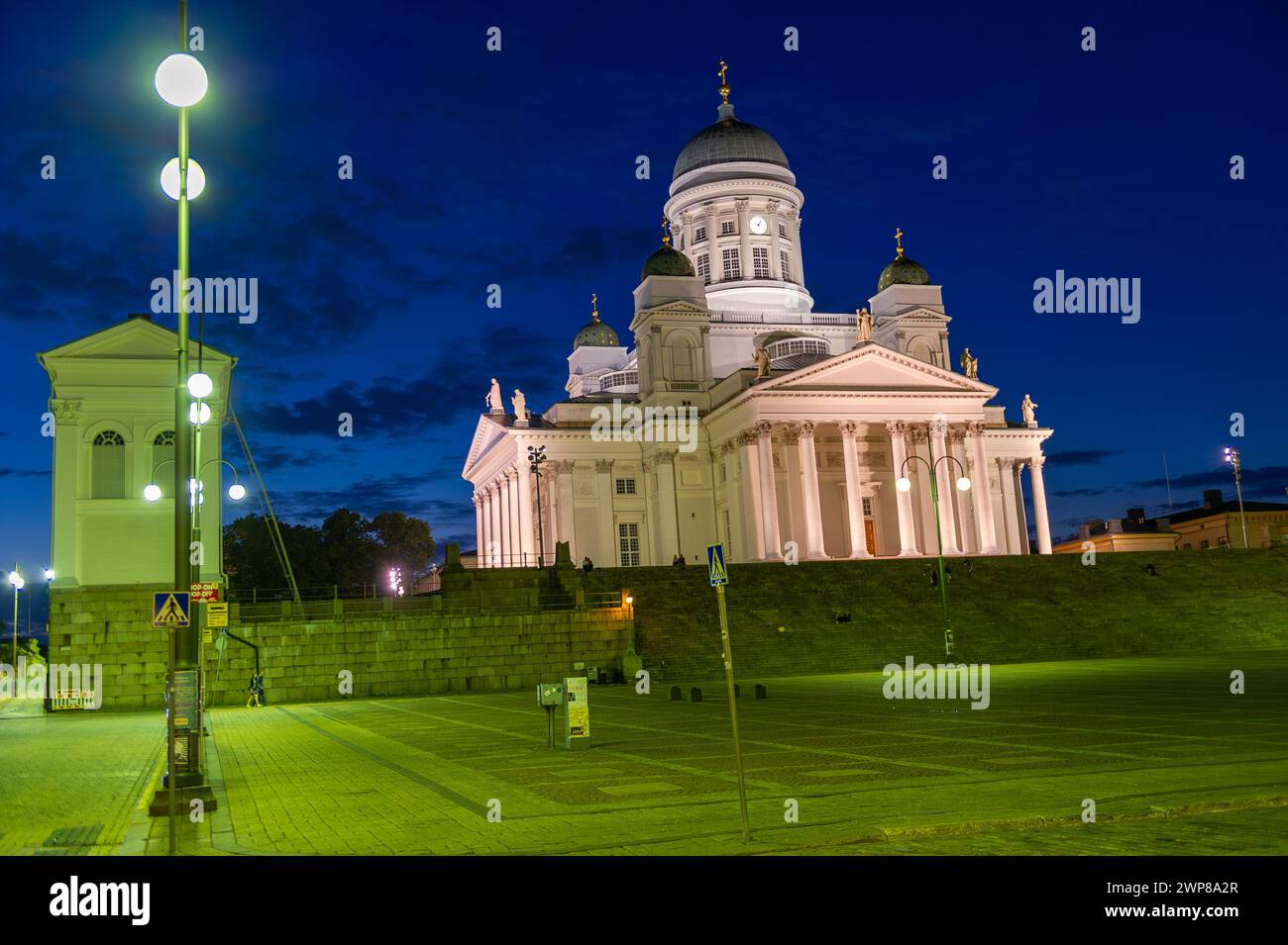 Helsinki at night hi-res stock photography and images - Alamy