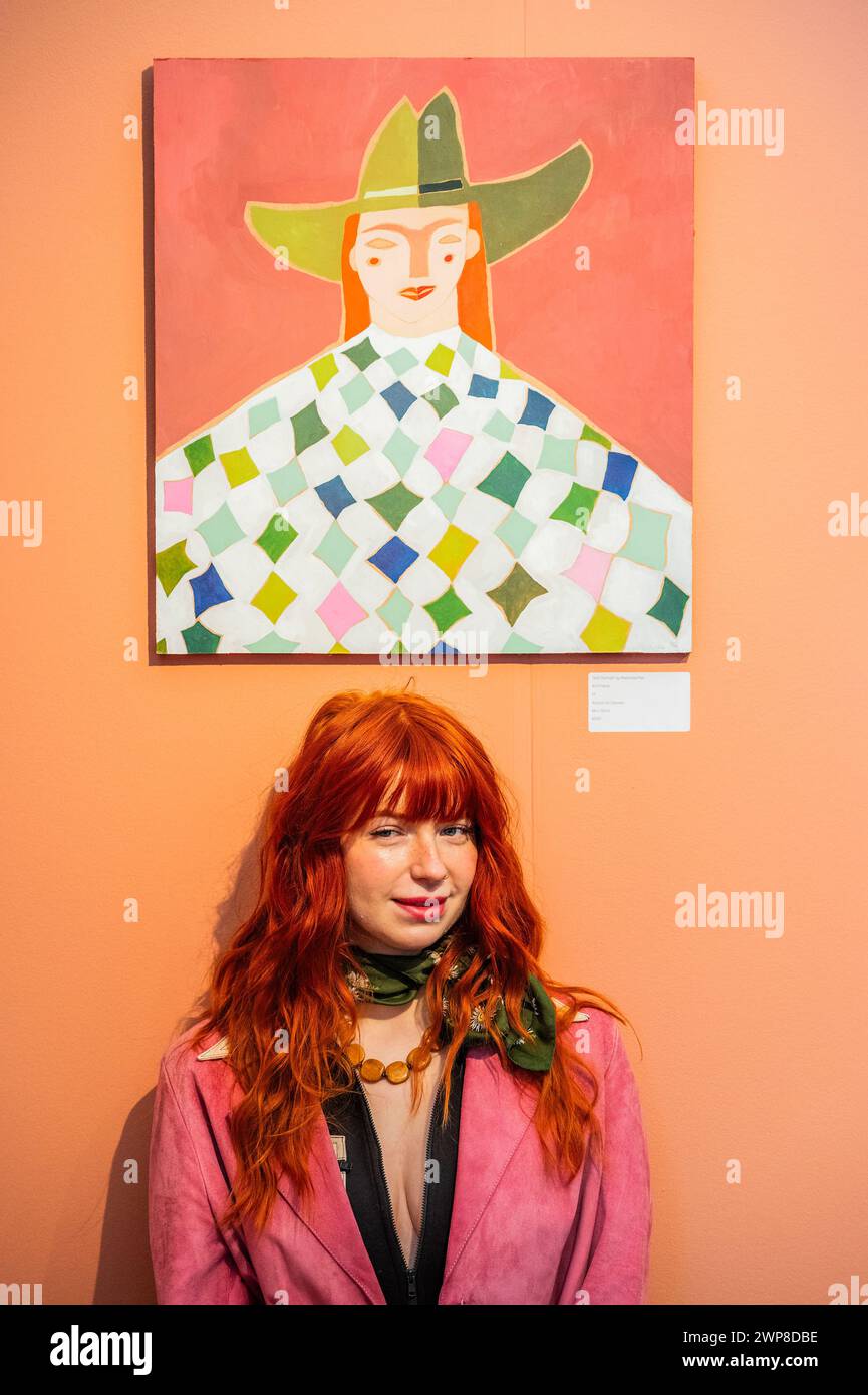 100 mai hi-res stock photography and images - Alamy