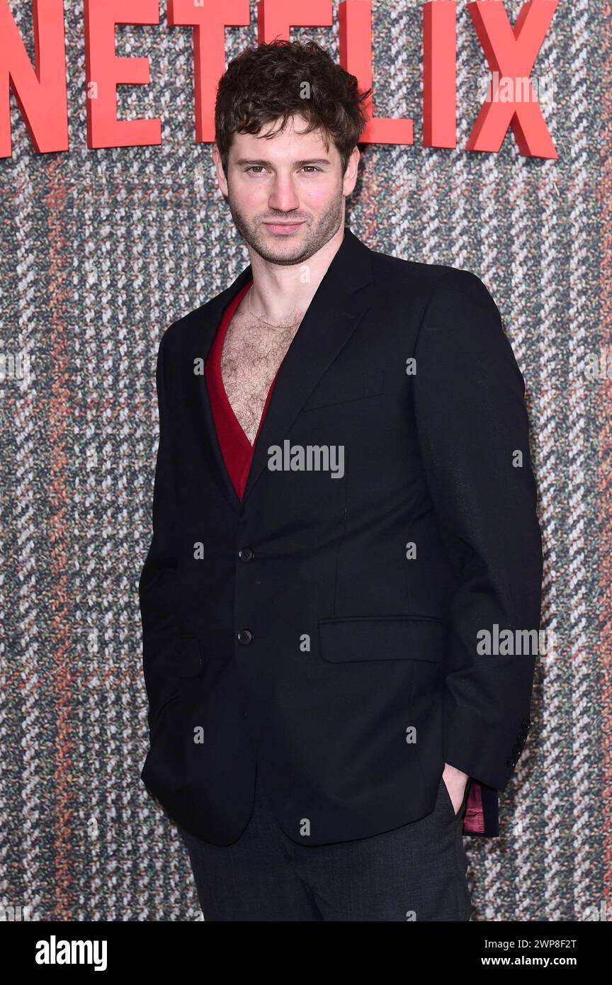 Alexander Lincoln bei der Premiere der Netflix-Serie The Gentlemen im ...