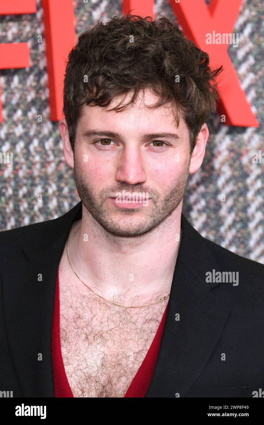 Alexander Lincoln bei der Premiere der Netflix-Serie The Gentlemen im ...