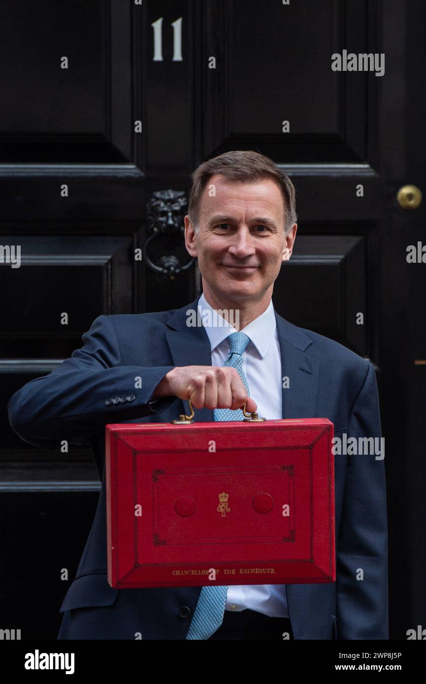 London, England, UK. 6th Mar, 2024. Chancellor JEREMY HUNT presents ...