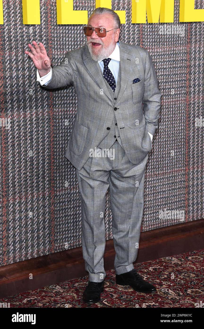 Ray Winstone bei der Premiere der Netflix-Serie The Gentlemen im ...