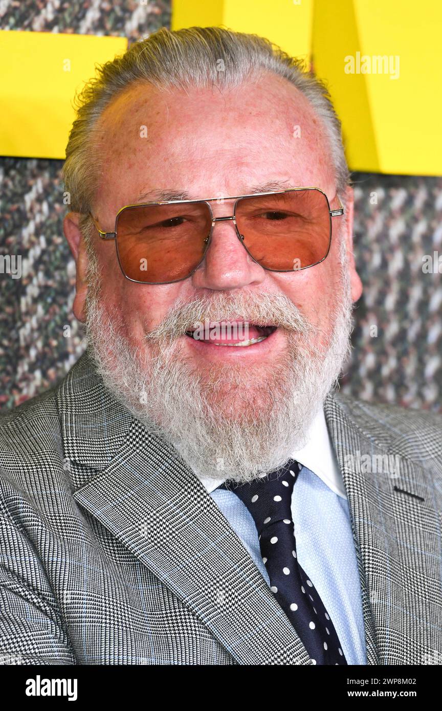 Ray Winstone bei der Premiere der Netflix-Serie The Gentlemen im ...