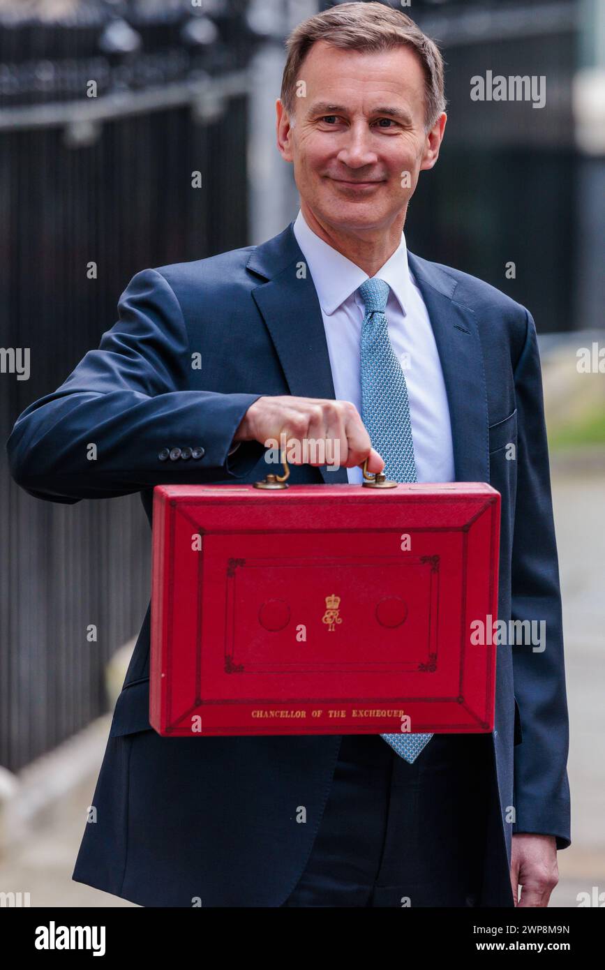 Downing Street, London, UK. 6th March 2024. Chancellor of the Exchequer ...