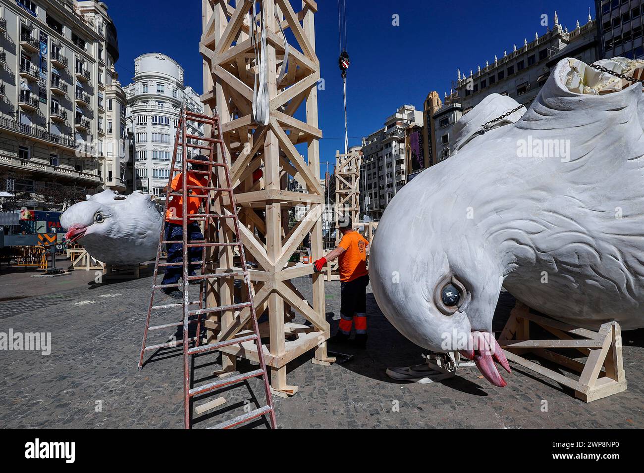 View of the assembly of the falla of the València City Hall, on March 6 ...